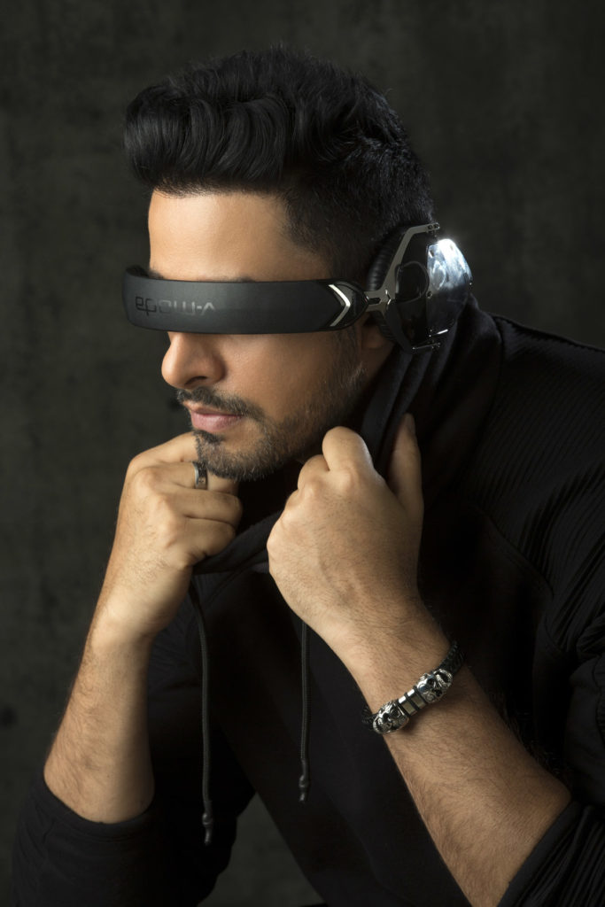 Zulfi Syed brings in the year with a bang! - Bollywood Couch